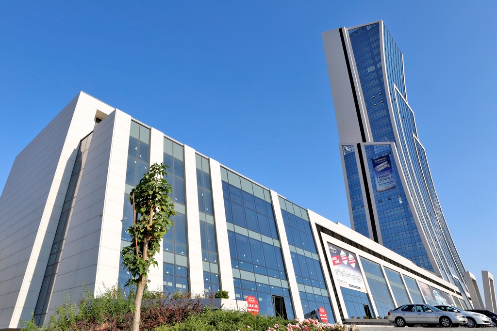 Yıldırım Kule Konya Yolu'nda cadde mağazası sunuyor | Yeni Emlak